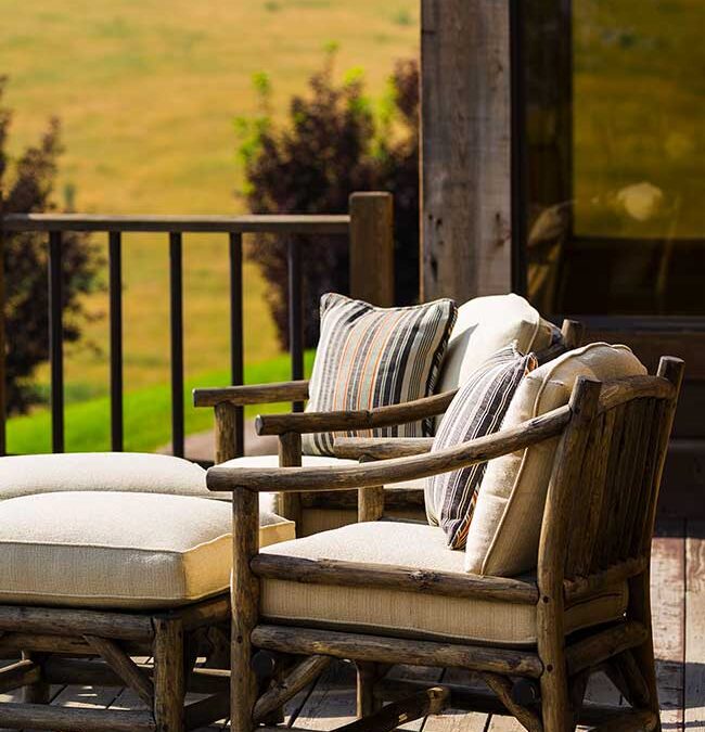 deck-bozeman-retreat-elizabeth-robb-interiors-650×1000 | Elizabeth Robb ...